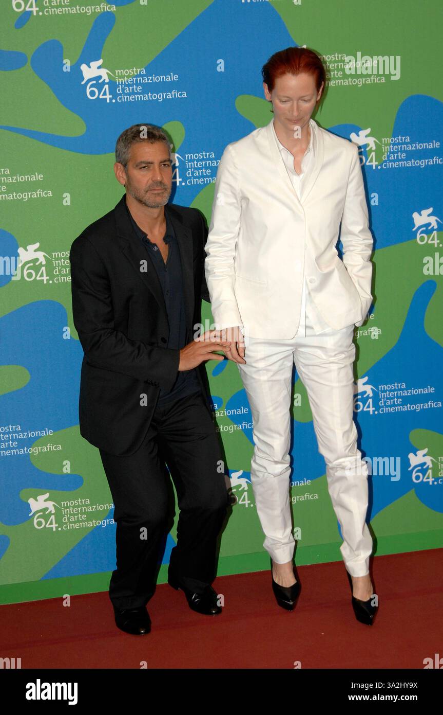 GEORGE CLOONEY & TILDA SWINTON.Photocall for "Michael Clayton" at the ...