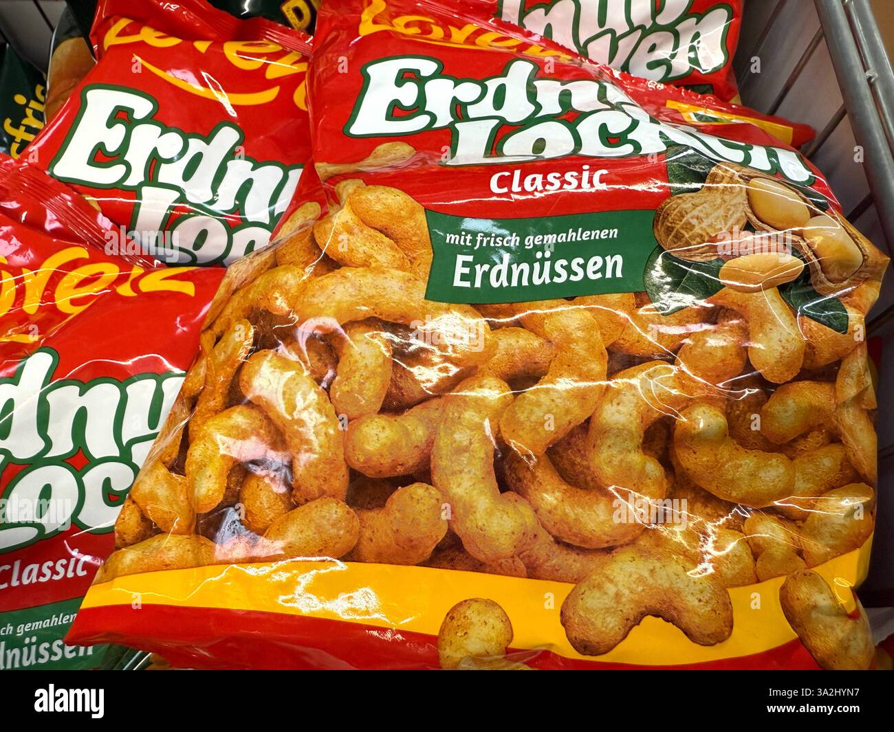 Snacks Erdnussflips Tüten Erdnusslocken *** Snacks Peanut flips Bags of ...