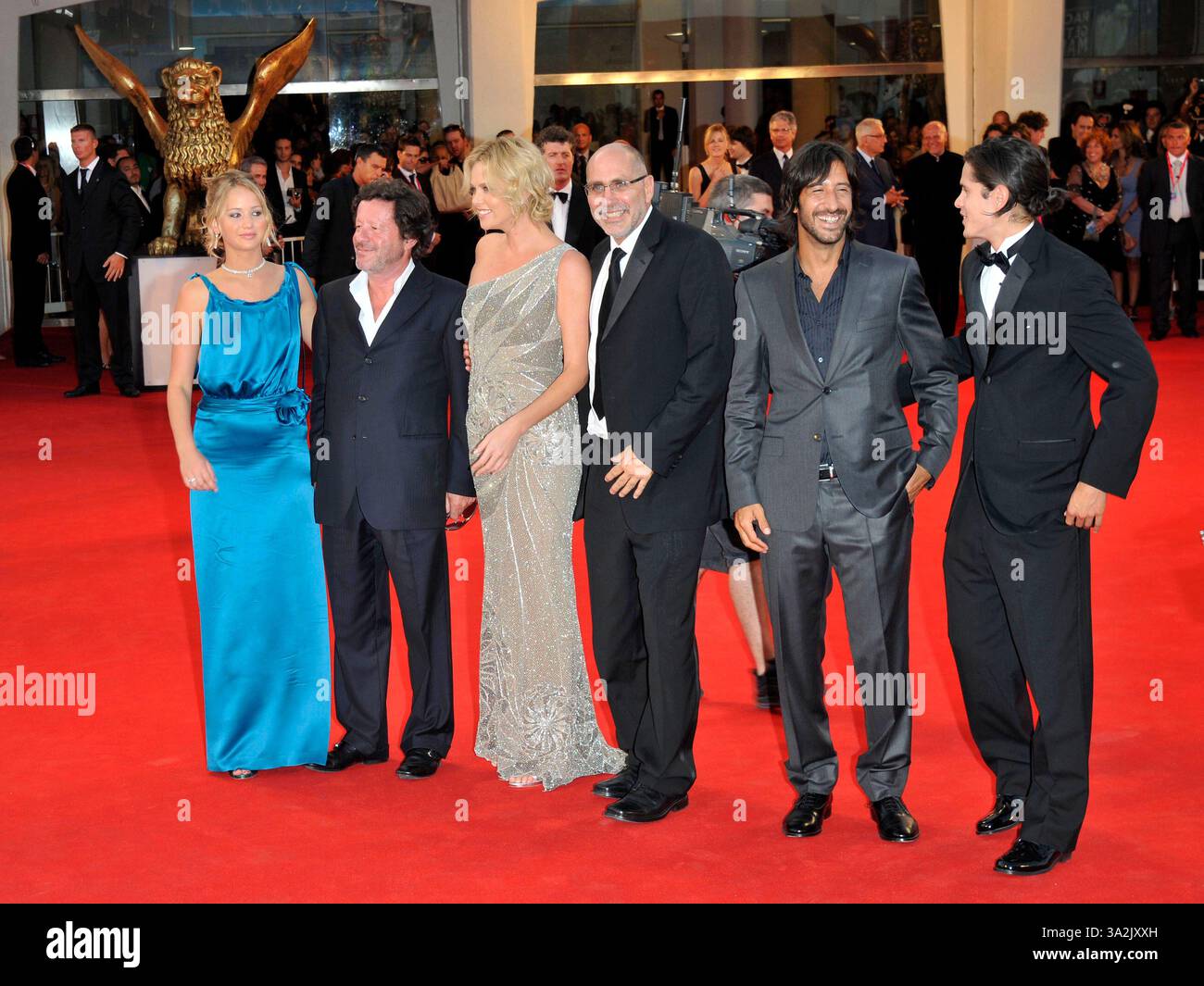 JENNIFER LAWRENCE, JOAQUIM DE ALMEIDA, CHARLIZE THERON, GUILLERMO ...
