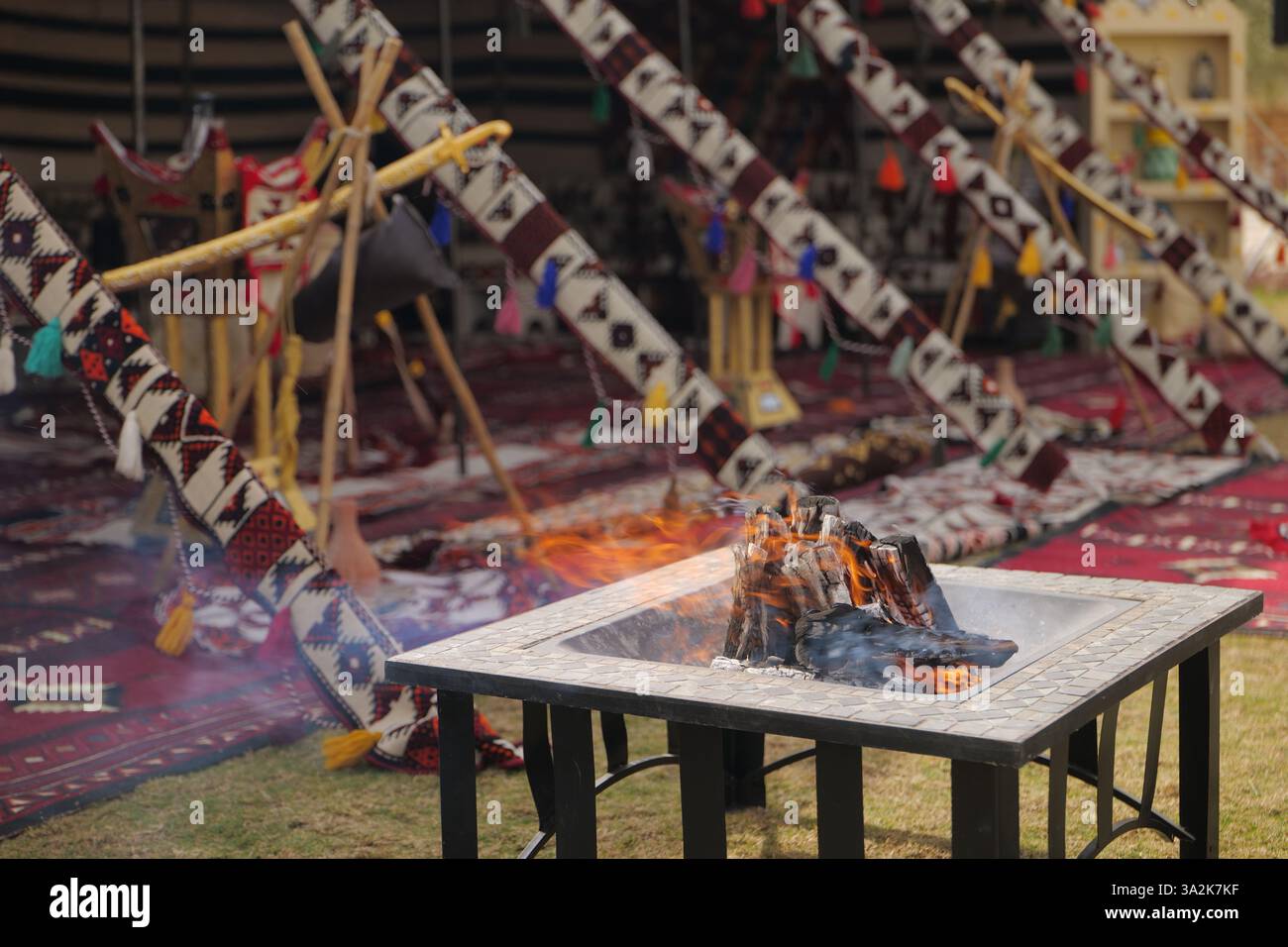 Traditional Arabian Campfire in a Bedouin Tent Stock Photo - Alamy
