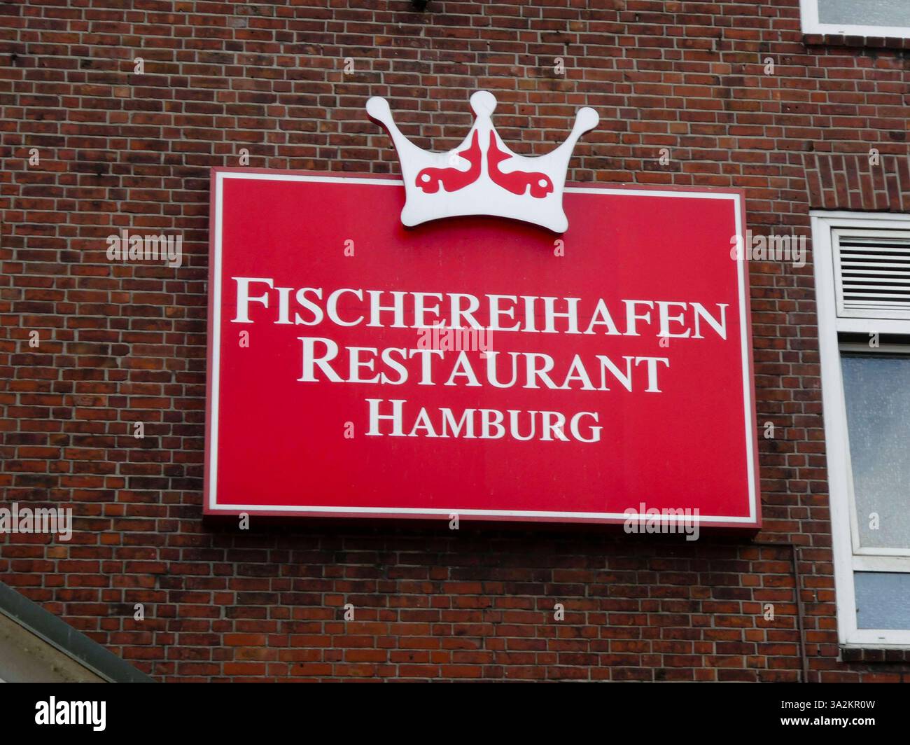 Fischereihafen Restaurant Aussenansicht Tag Rot Weisses Fimen Logo ...