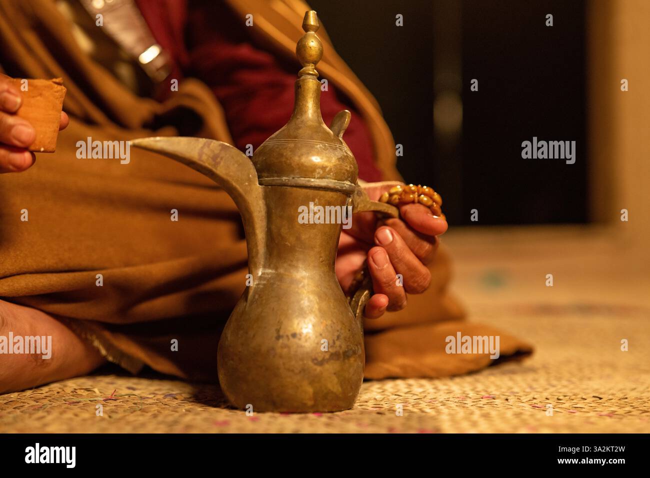 Traditional Bedouin Hospitality in Saudi Arabia Stock Photo - Alamy