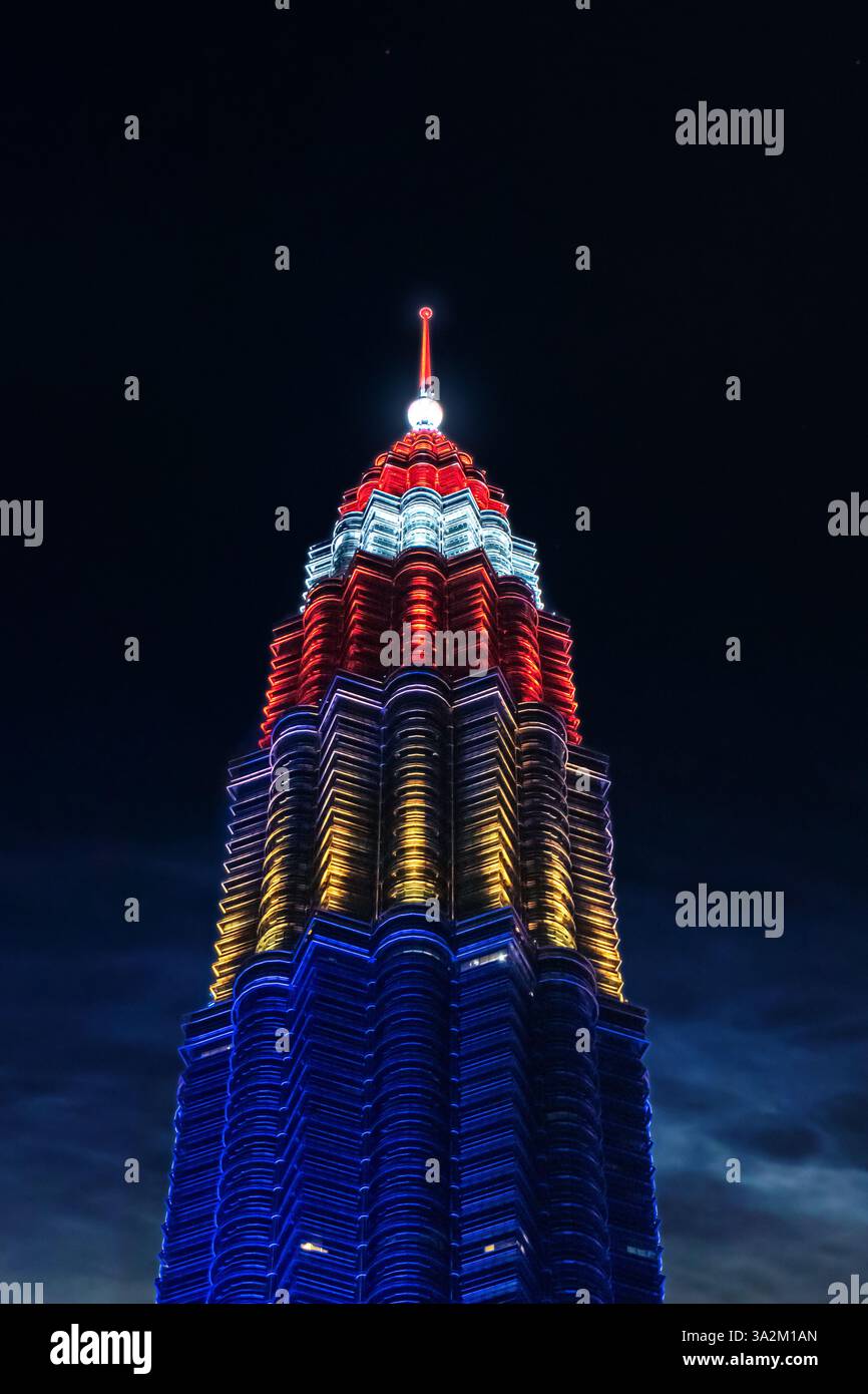 Kuala Lumpur, Malaysia: A striking night view of the Petronas Twin ...