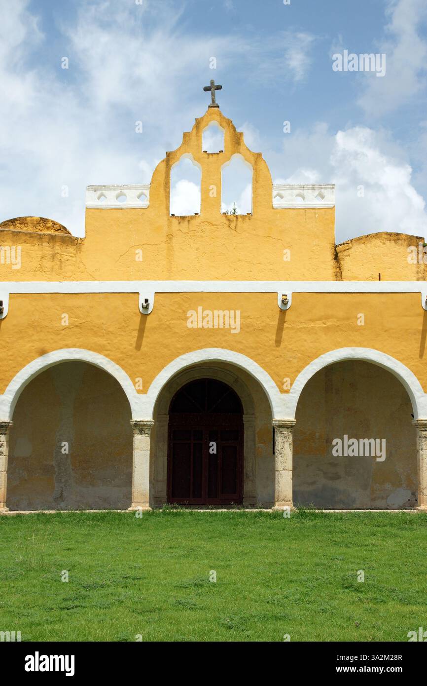 Mexico. Yucatan state. Izamal. Monastery of saint Anthony of Padua ...