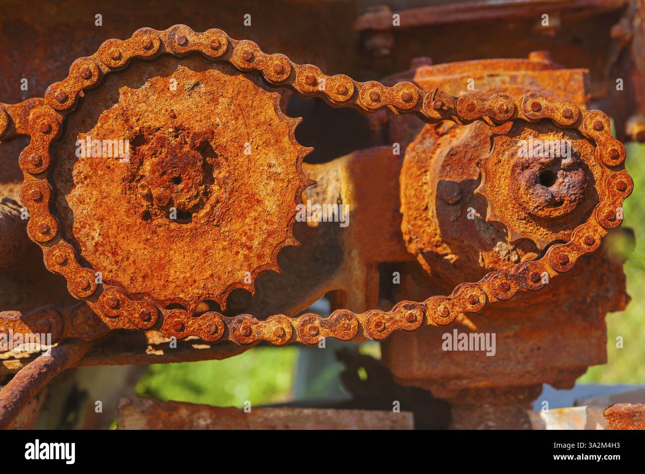Rusted metallic cog-wheels mehanism Stock Photo - Alamy