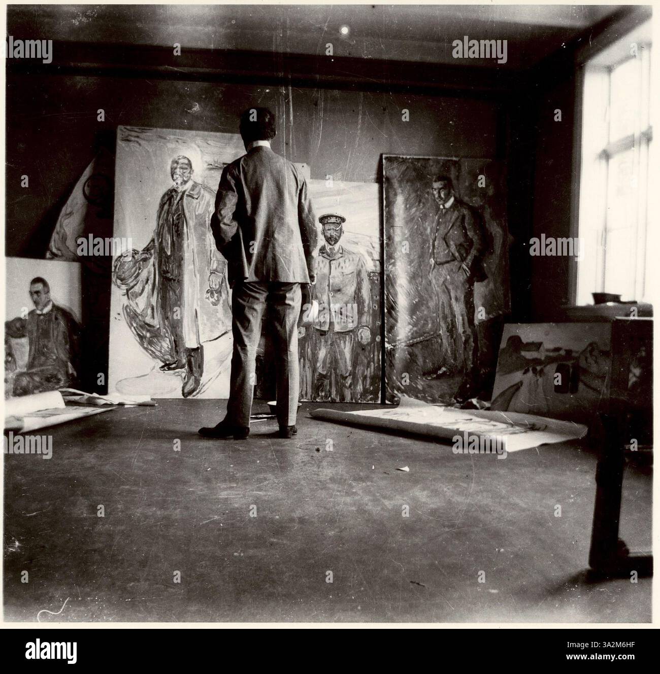 This self-portrait by Edvard Munch, captured between 1909 and 1910 ...