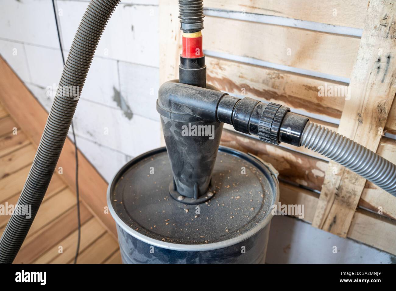 Cyclone dust collection system connected to a vacuum cleaner. System ...