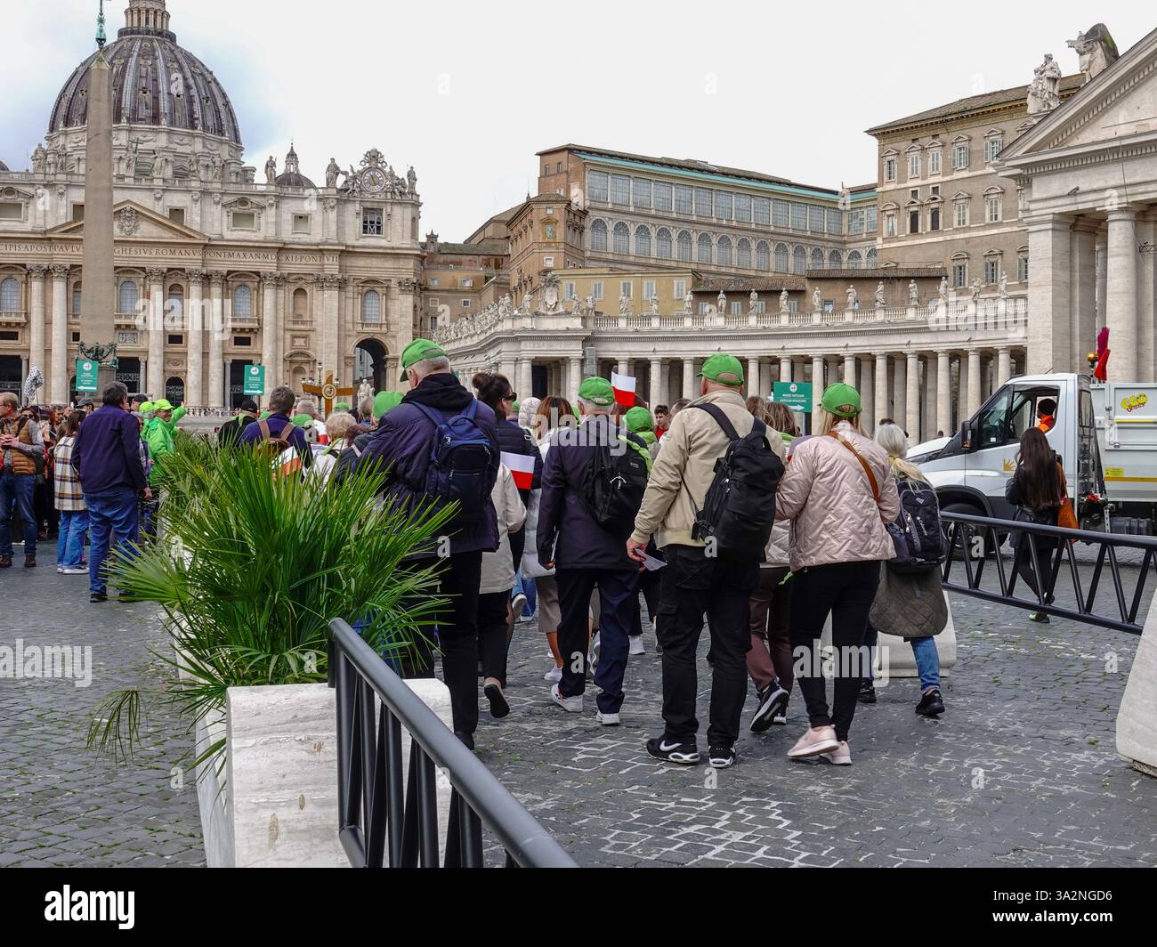 Jubilee 2025 pilgrims of hope hi-res stock photography and images - Alamy