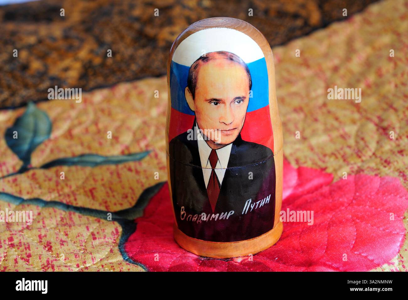 world politics, superpower Russia, Putin, Putin toy, energy egregore ...