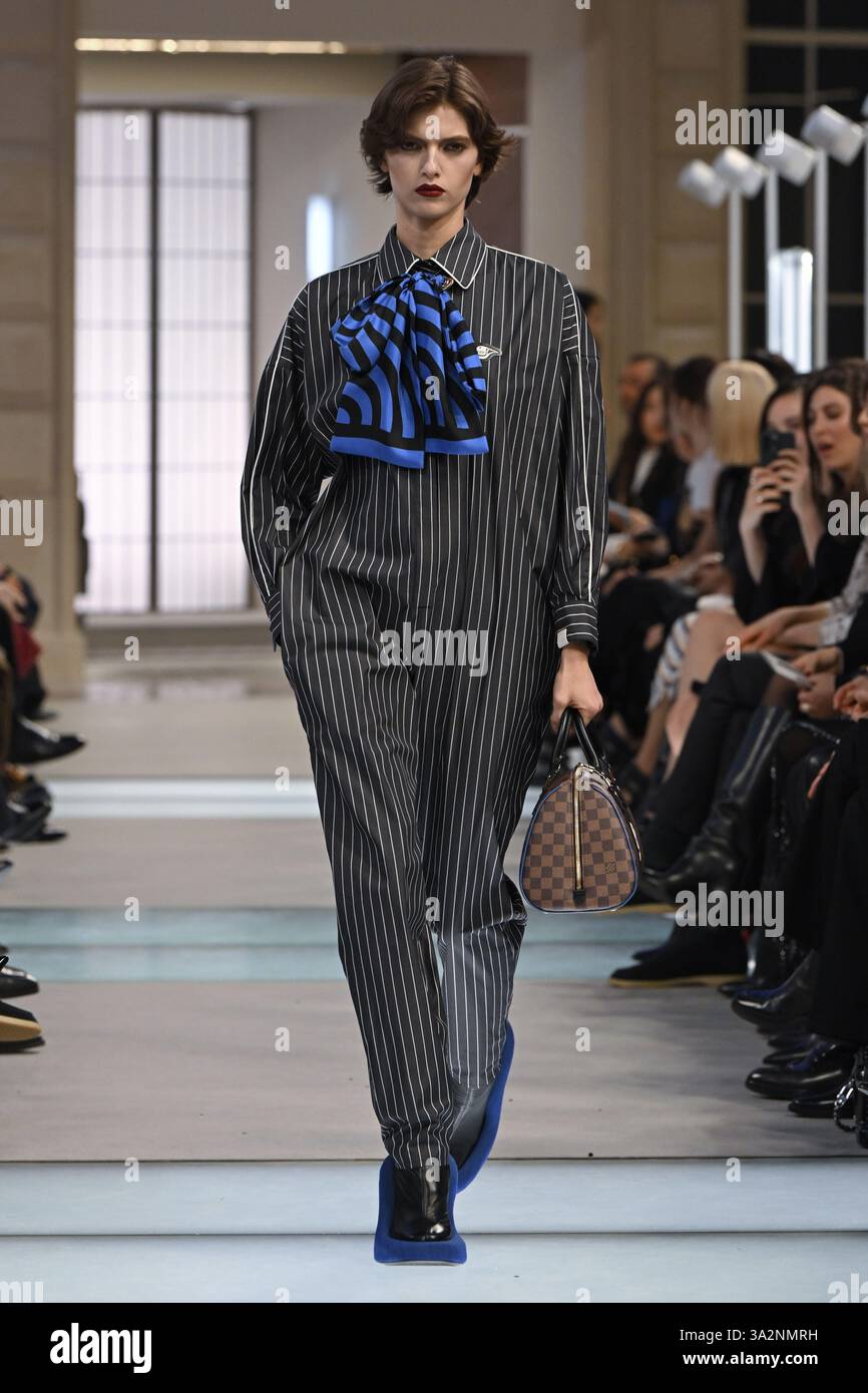 Model Valerie Scherzinger walks on the runway during the Louis Vuitton ...