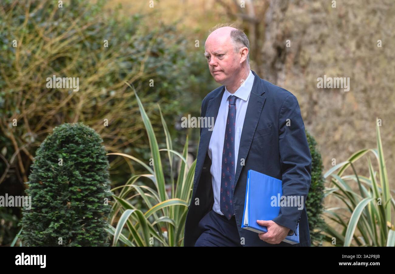 Sir Chris Whitty - Chief Medical Officer for England and Chief Medical ...