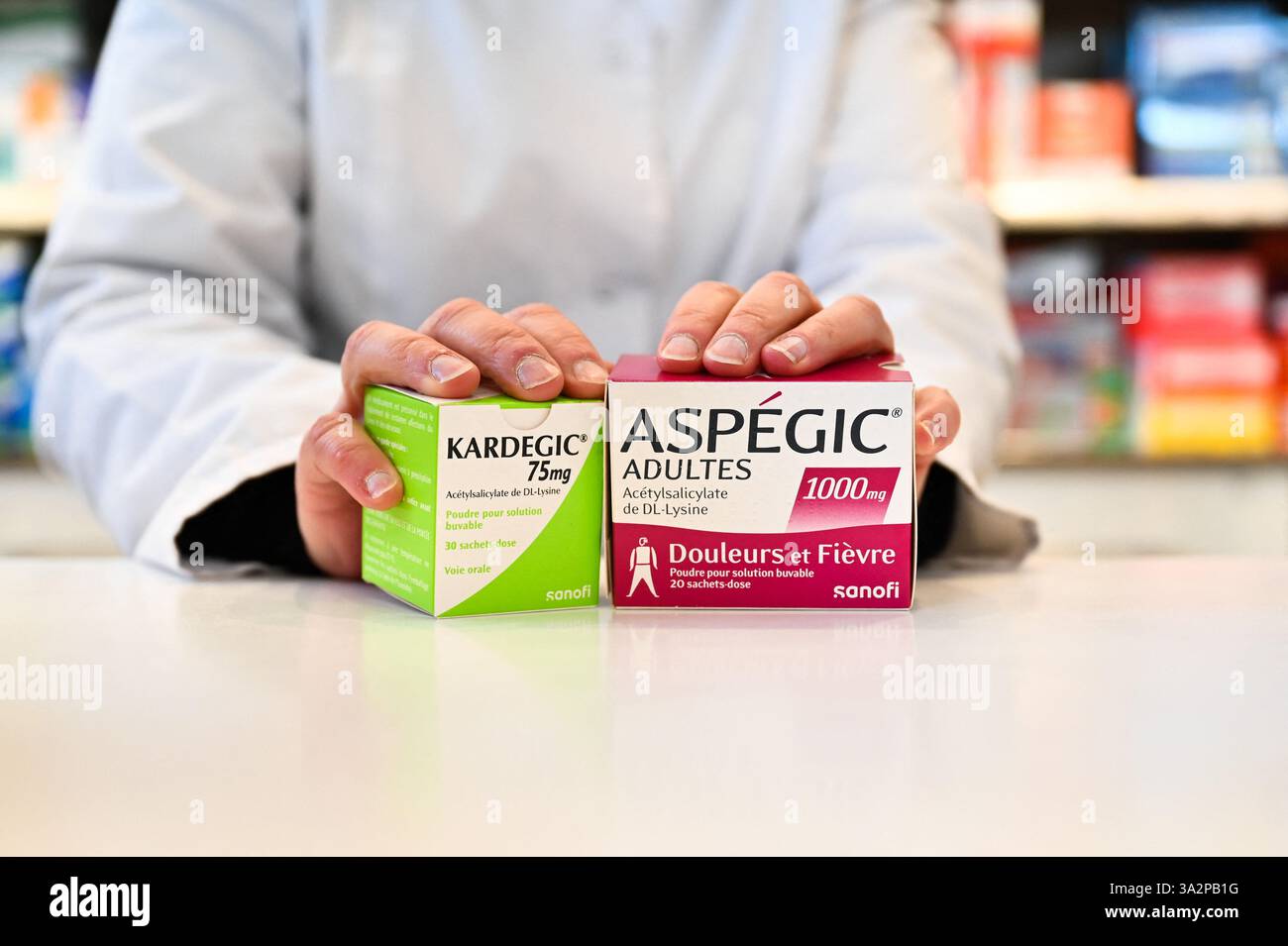 illustration of a box of Kardegic and Aspegic in a Paris pharmacy on ...