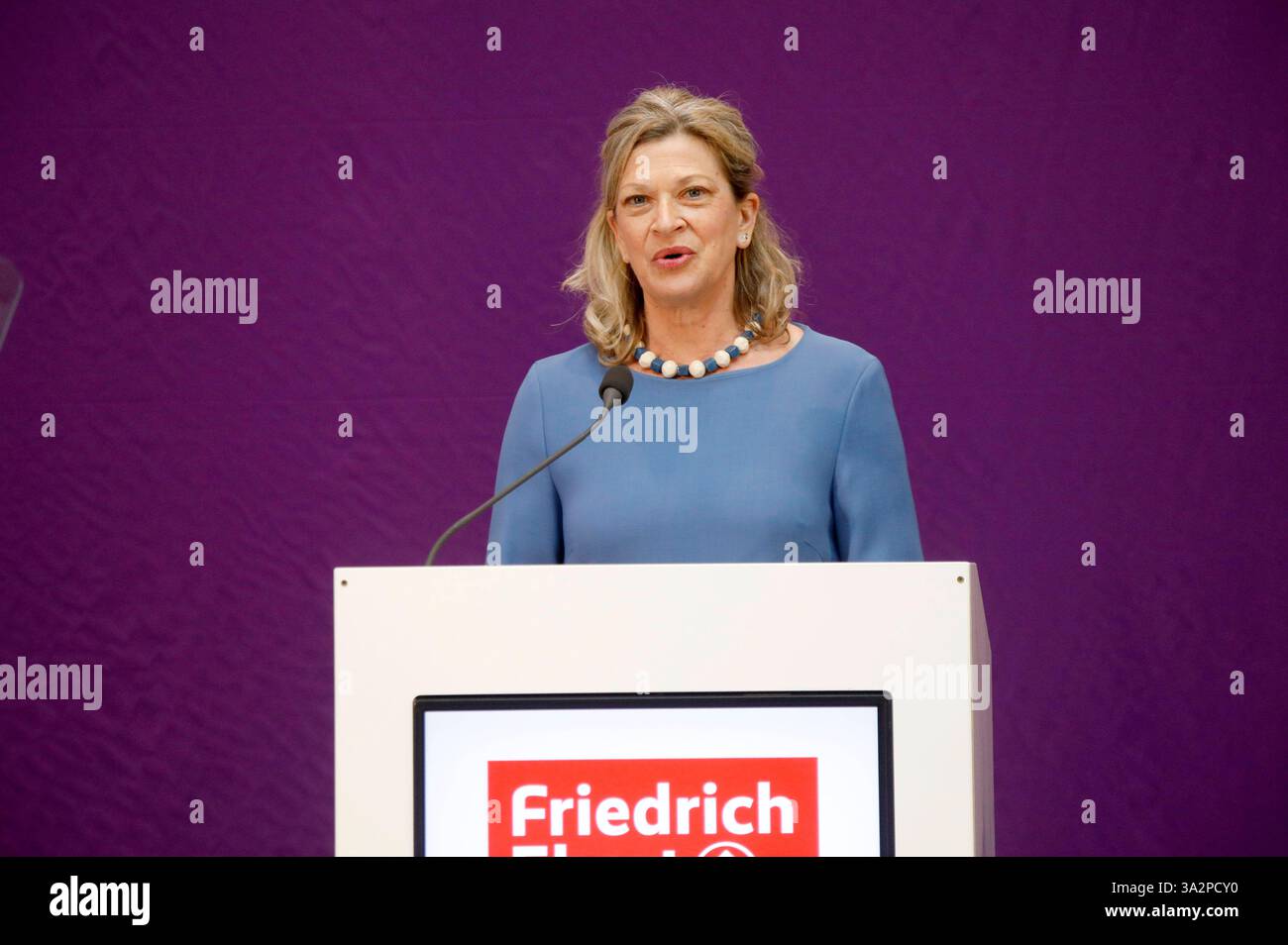 Sabine Fandrych beim Festakt zum 100. Jubiläum der Friedrich-Ebert ...