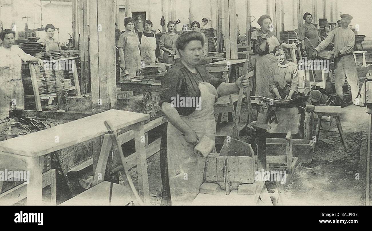 Gender shifts hi-res stock photography and images - Alamy