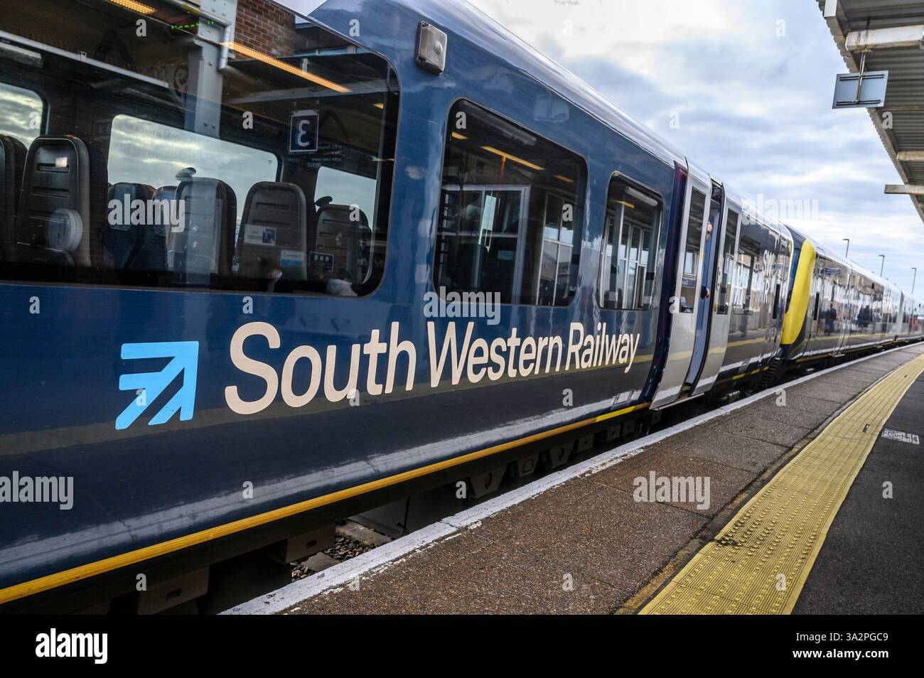 Eastleigh railway hi-res stock photography and images - Alamy