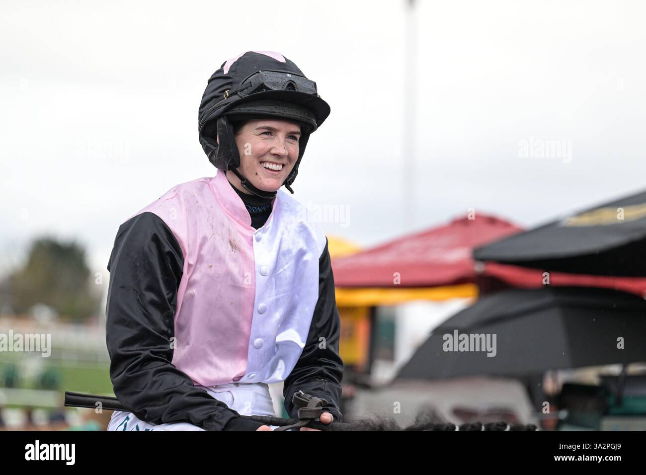 Rachel Blackmore on Bob Olinger takes the win in the Paddy Powers ...