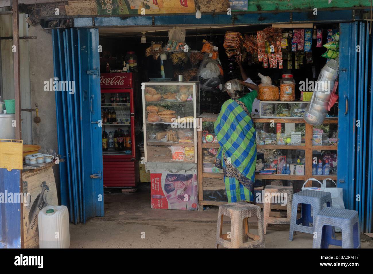 Local "kade" shop, Haputhale, Sri Lanka Stock Photo - Alamy