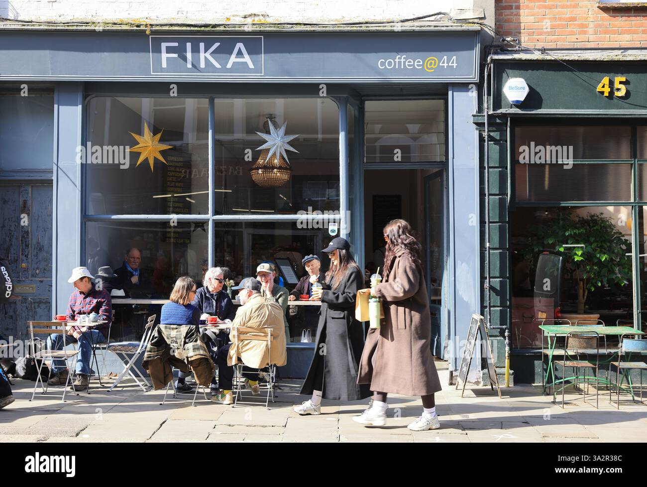 Independent shops & cafes on fashionable Kings Road in St Leonards-on ...