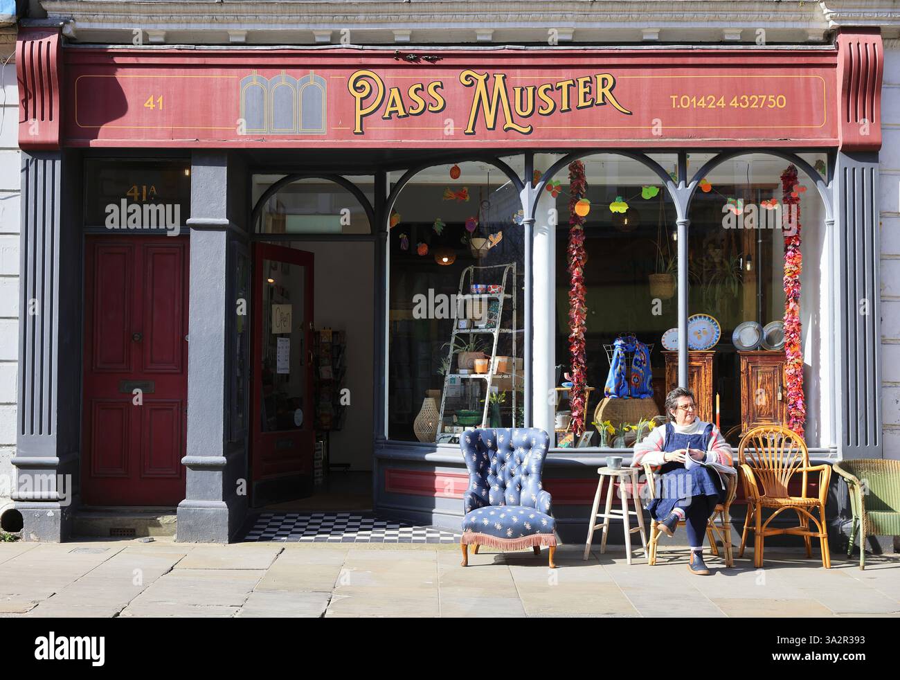 Independent shops & cafes on fashionable Kings Road in St Leonards-on ...