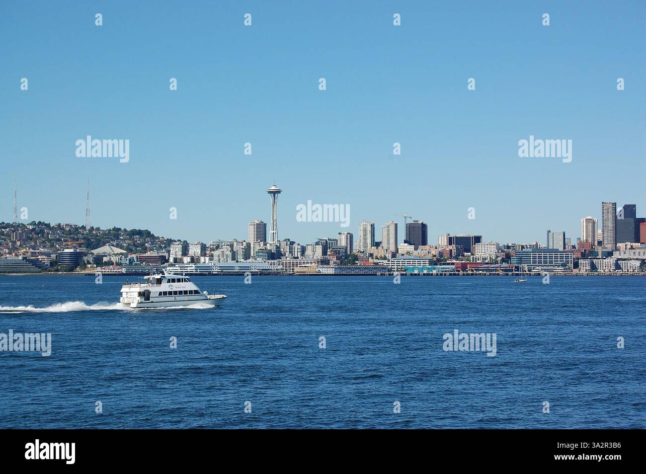 Seattle waterfront skyline view across hi-res stock photography and ...