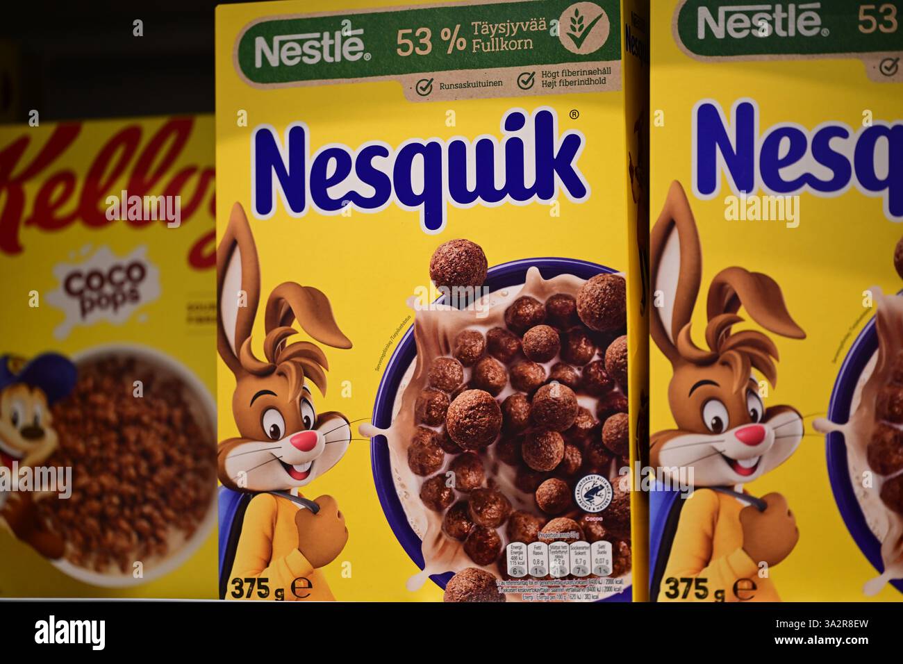 Nesquik coco pops hi-res stock photography and images - Alamy