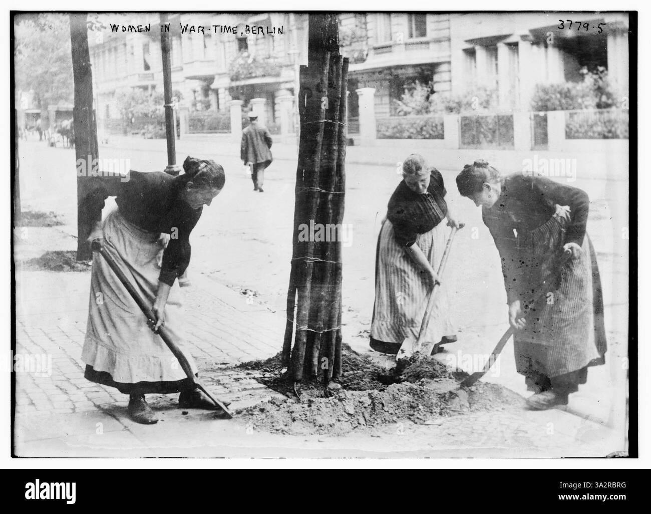 Berlin during wwi hi-res stock photography and images - Alamy