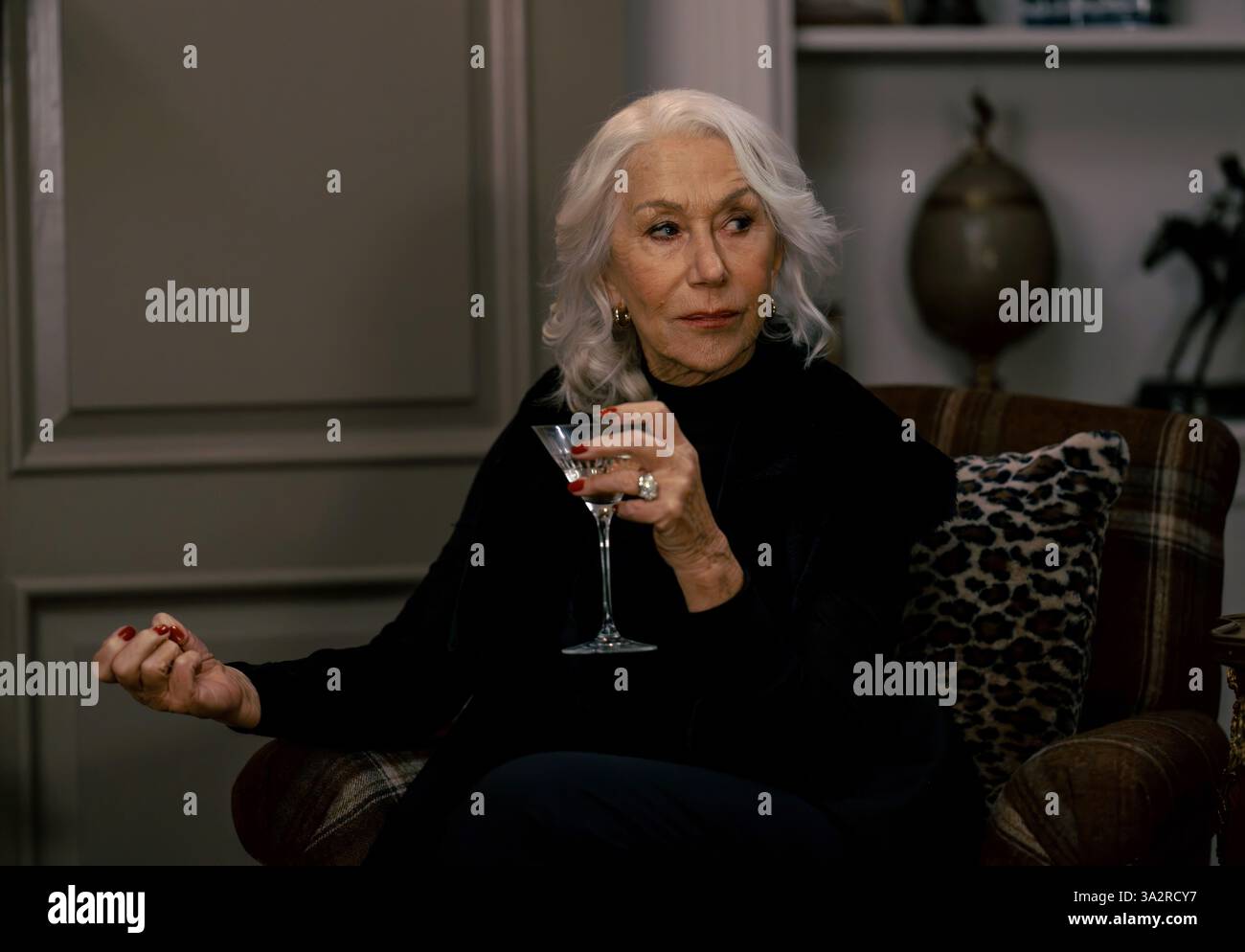 Pierce brosnan helen mirren mobland hi-res stock photography and images ...