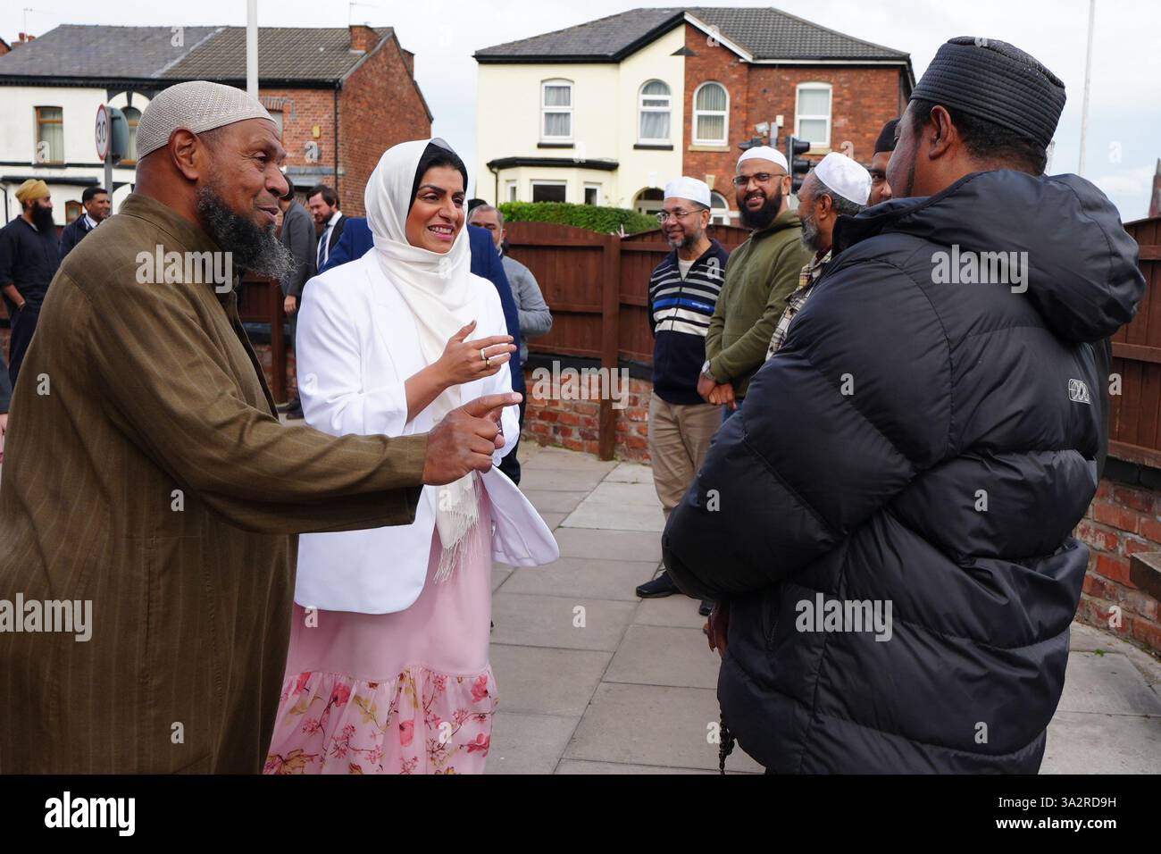 Secretary of State for Justice Shabana Mahmood meets the imam of ...