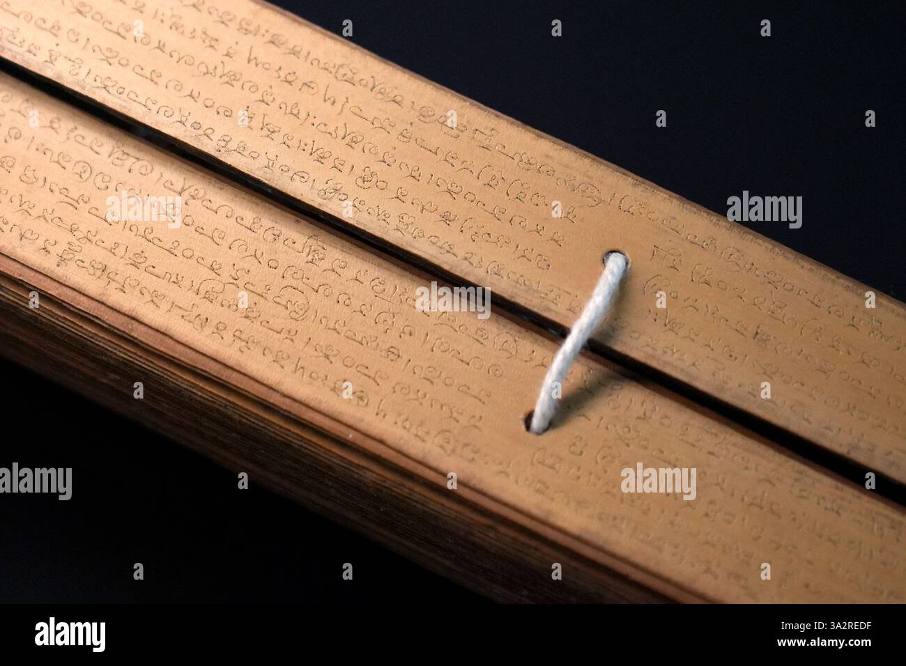 Writing the ramayana hi-res stock photography and images - Alamy