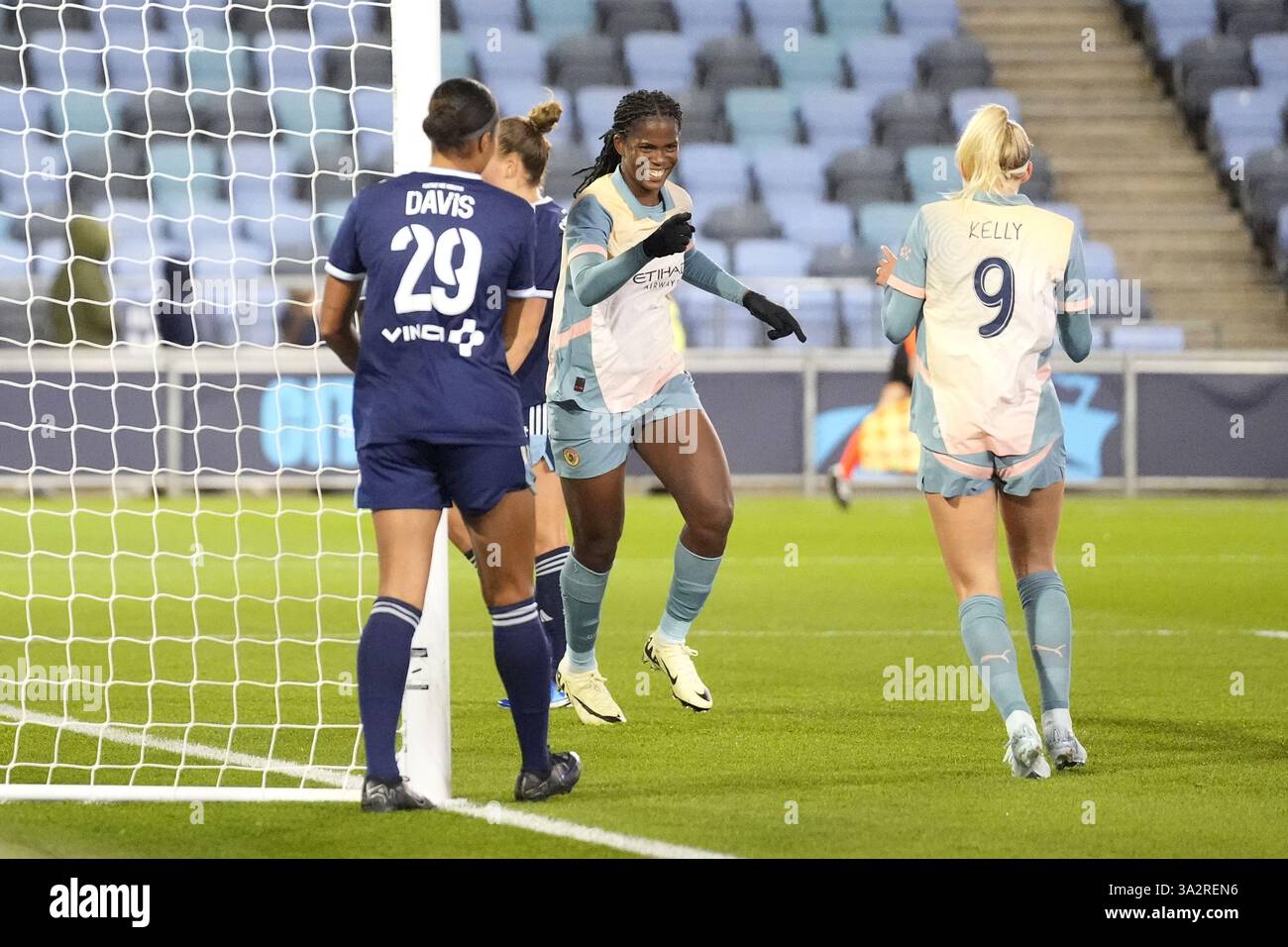 Manchester City's Khadija Shaw (centre) celebrates scoring their side's ...