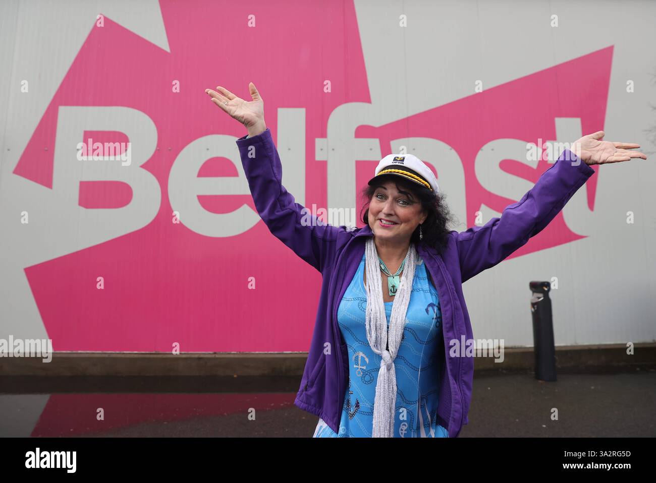 Shirene Thomas from North Carolina prepares to board the Villa Vie ...