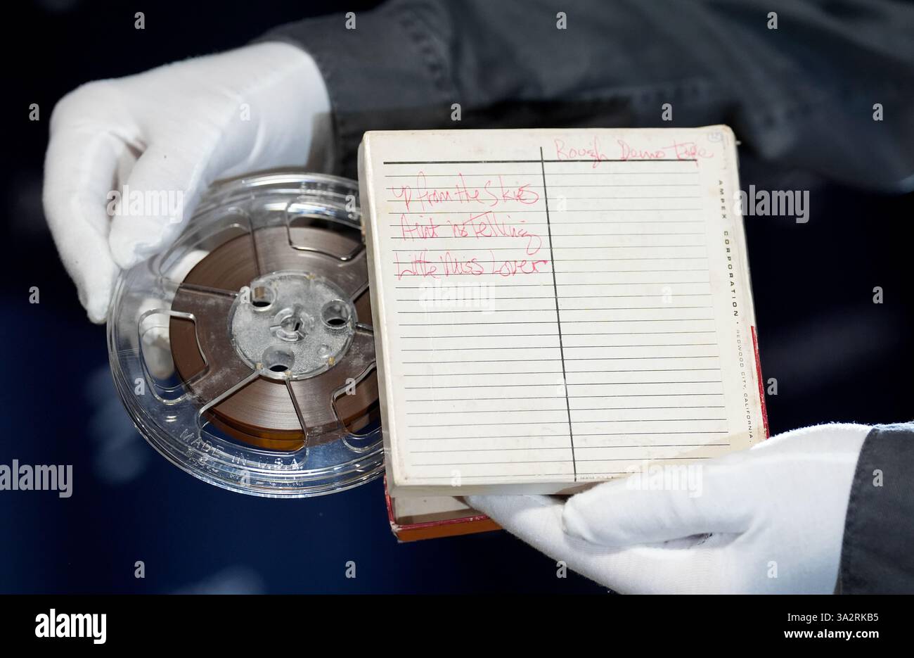 Music ampics ampics ampics hi-res stock photography and images - Alamy