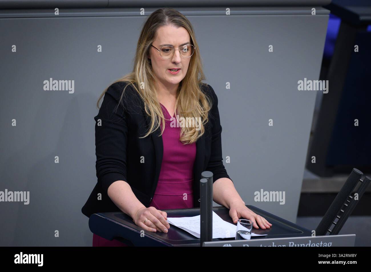 Berlin, Plenarsitzung im Bundestag Katharina Dröge Bündnis 90/Die Grünen während der Sitzung des ...