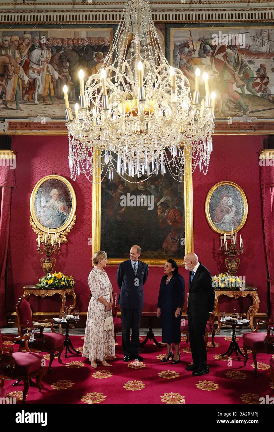 The Duke and Duchess of Edinburgh (left) meet the President of the ...