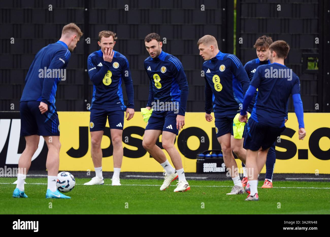 Scotland's Andy Irving (centre) during a training session at Lesser ...