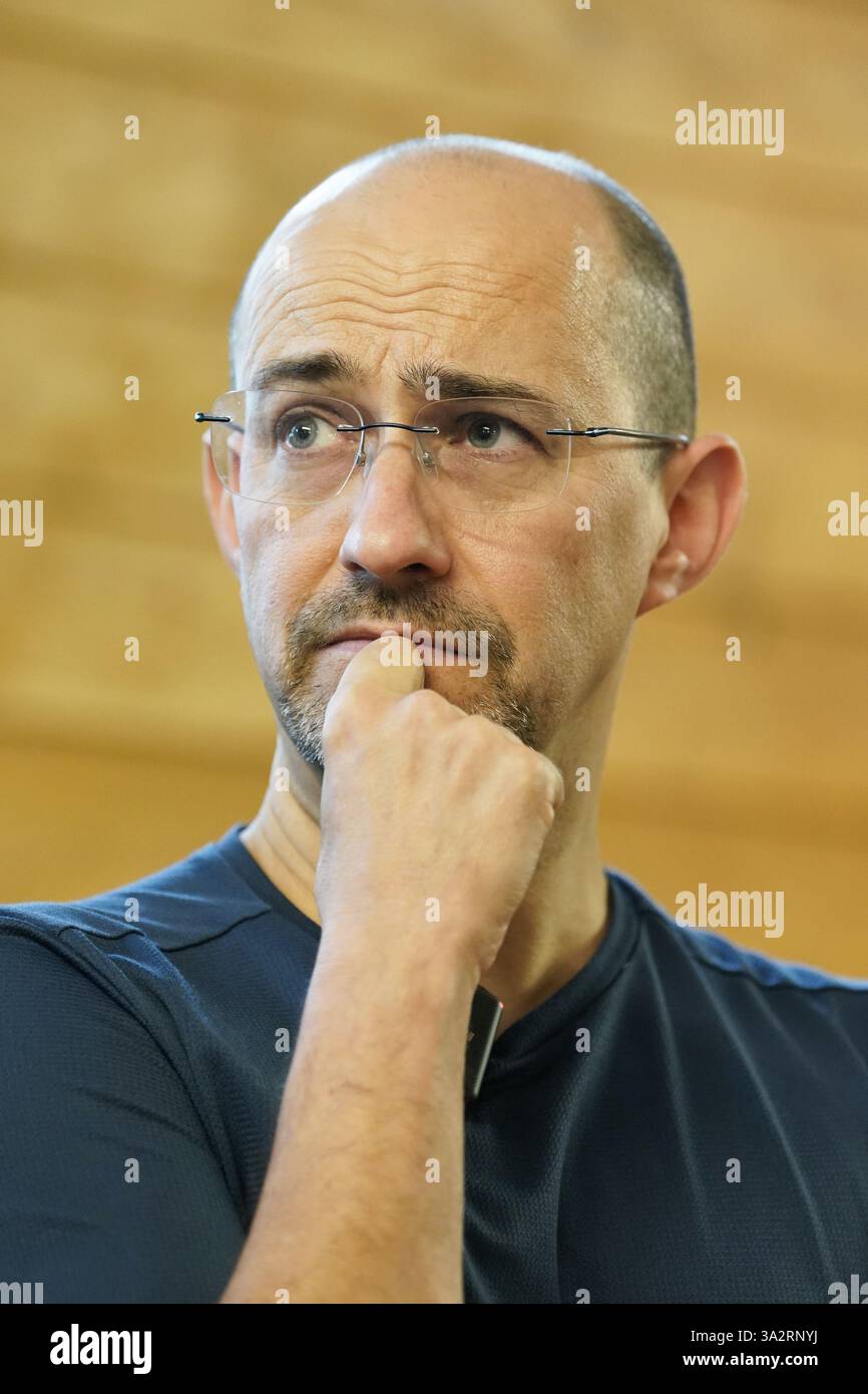 Specialist wildlife veterinary surgeon, Romain Pizzi, ahead of ...