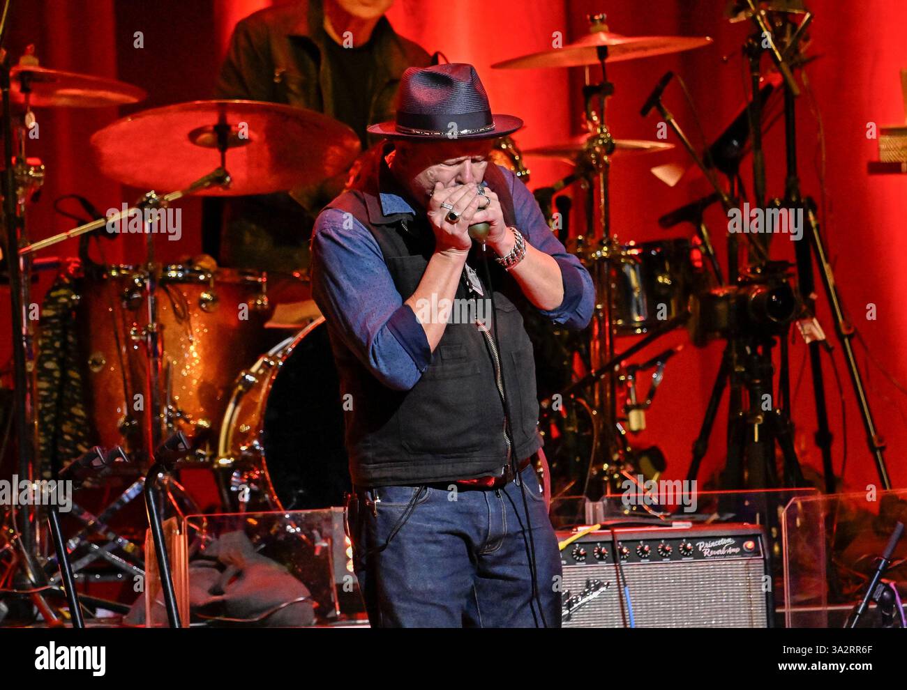Danny Clinch performs at the 9th annual Love Rocks NYC concert ...