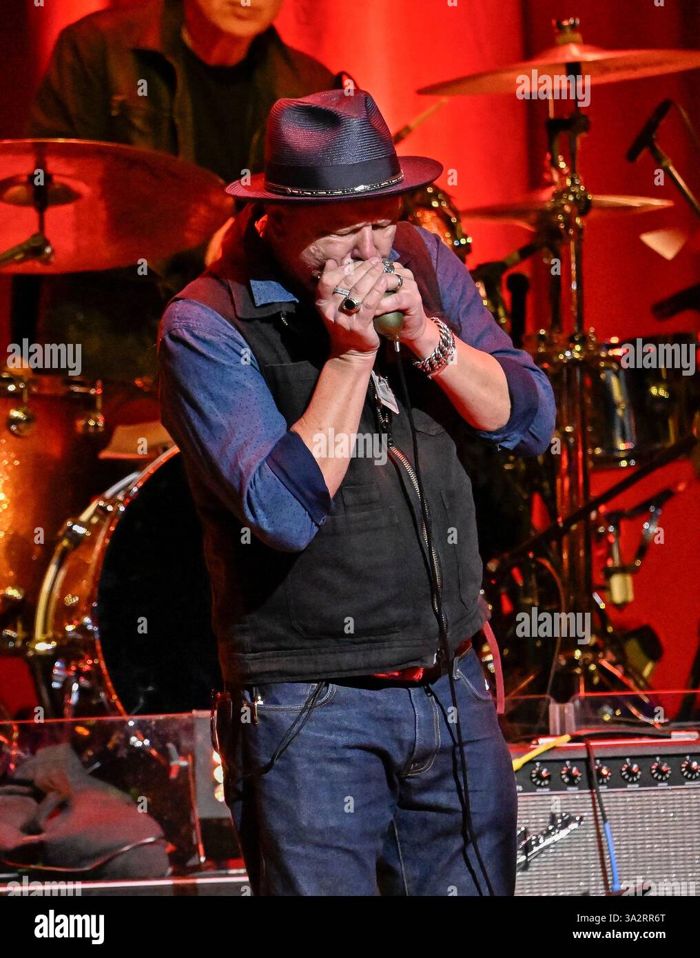 Danny Clinch performs at the 9th annual Love Rocks NYC concert ...