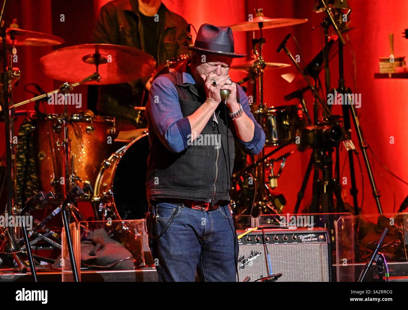 Danny Clinch performs at the 9th annual Love Rocks NYC concert ...