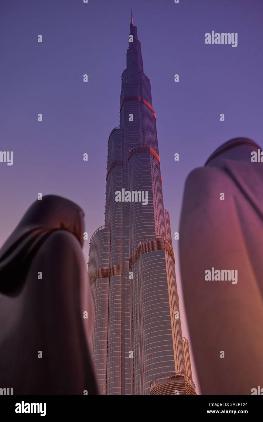 UAE, Dubai, 15 December 2024: The main national monument the sculpture ...