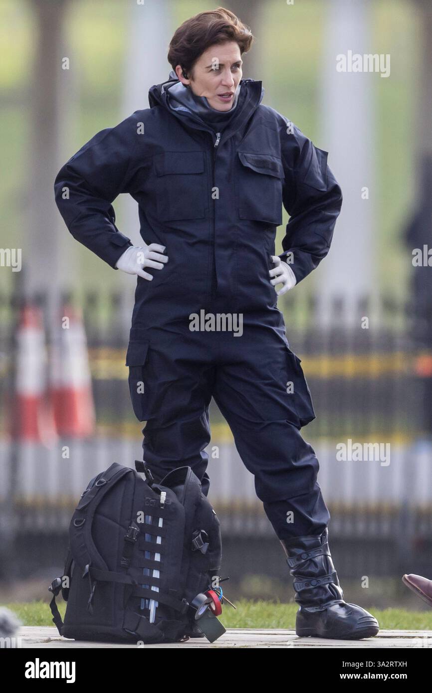 Vicky McClure films Trigger Point in Greenwich Stock Photo - Alamy