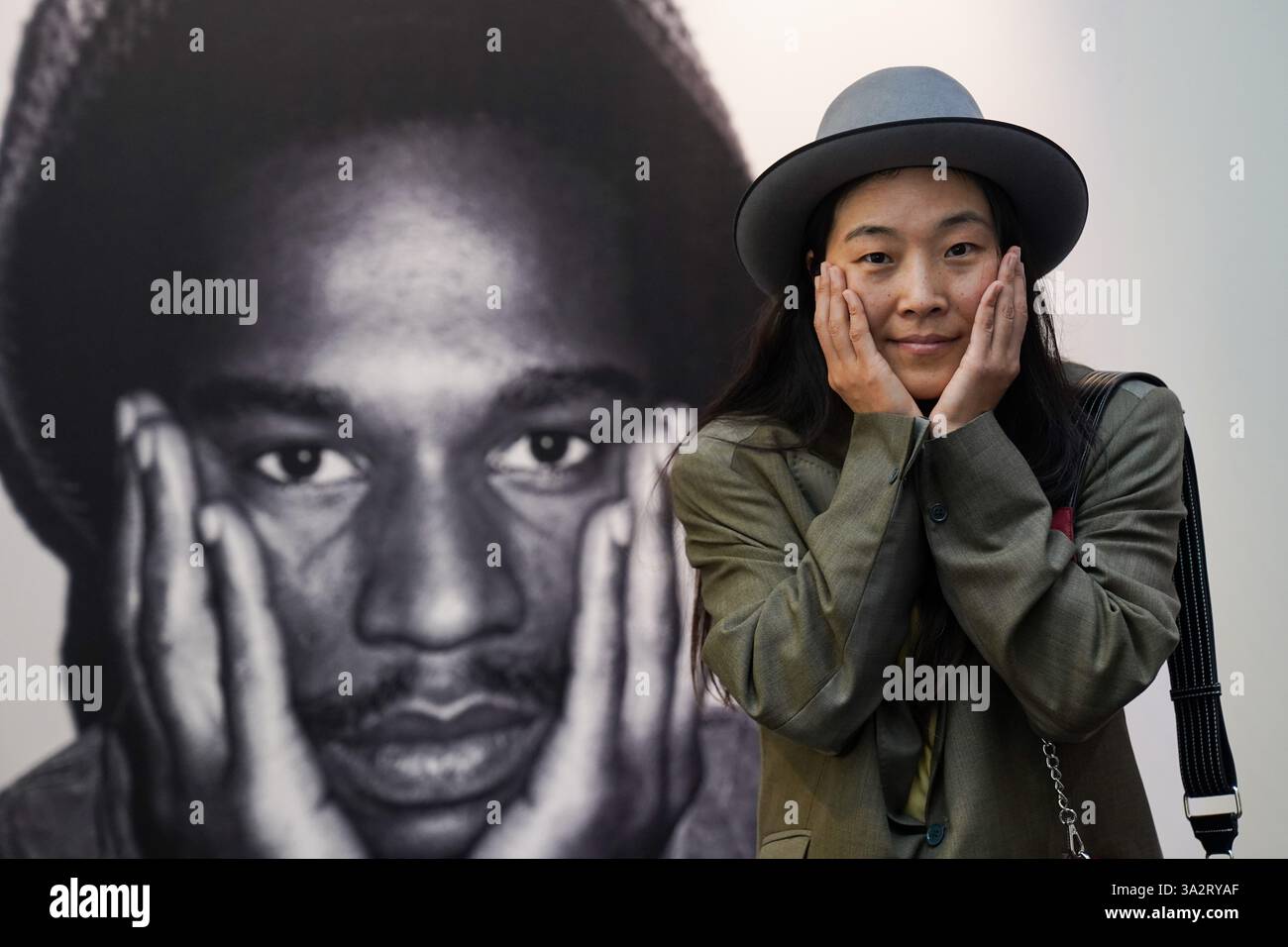 Qian Zephaniah, wife of Benjamin Zephaniah at a ceremony for the ...