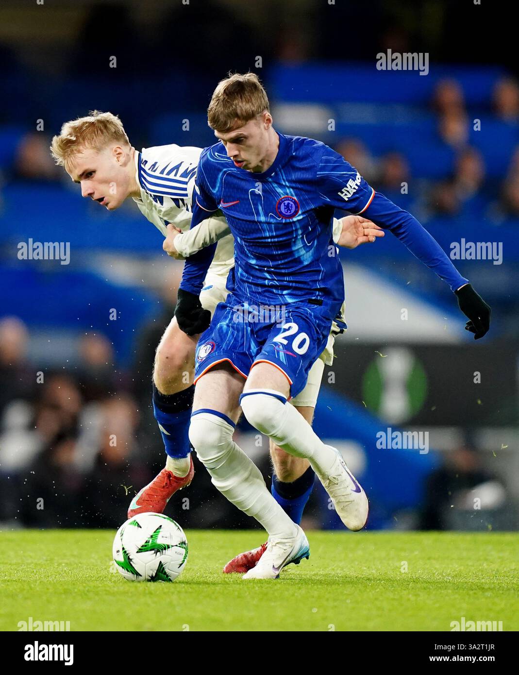 Chelsea's Cole Palmer (right) and Copenhagen's Victor Froholdt (left ...