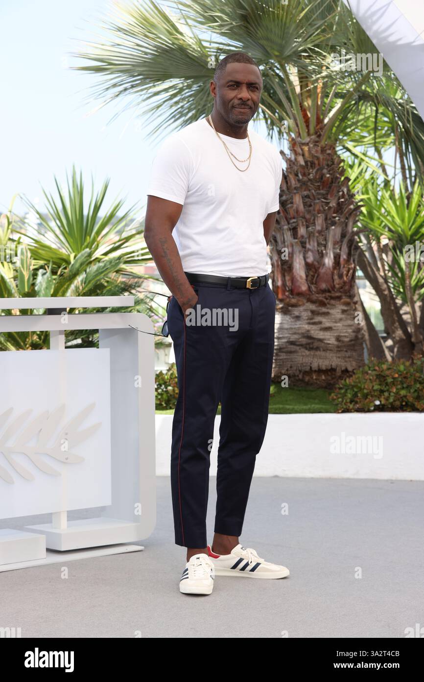 CANNES, FRANCE - MAY 21: British actor Idris Elba attends the photocall ...