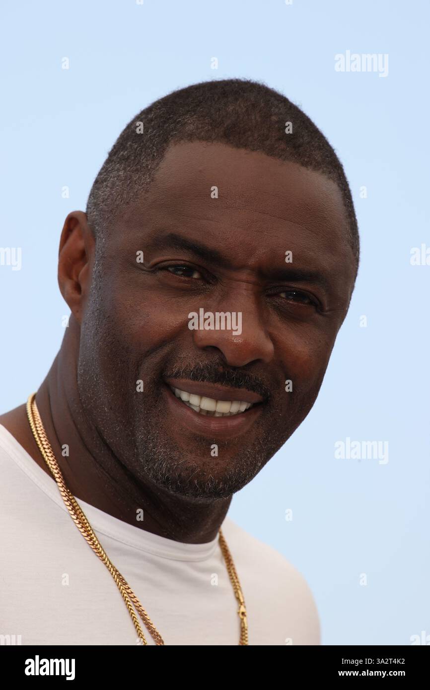 CANNES, FRANCE - MAY 21: British actor Idris Elba attends the photocall ...