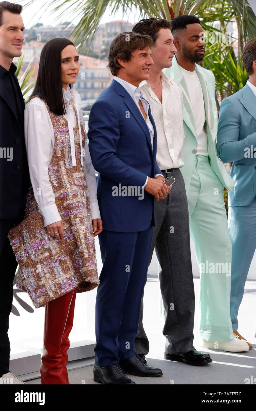 Josepf Kosinski, Jennifer Connelly, Tom Cruise, Miles Teller and Creg ...