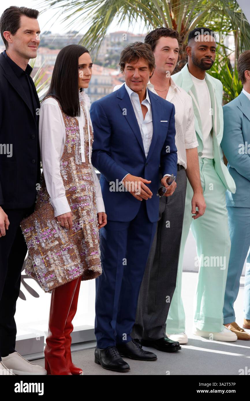 Josepf Kosinski, Jennifer Connelly, Tom Cruise, Miles Teller and Creg ...