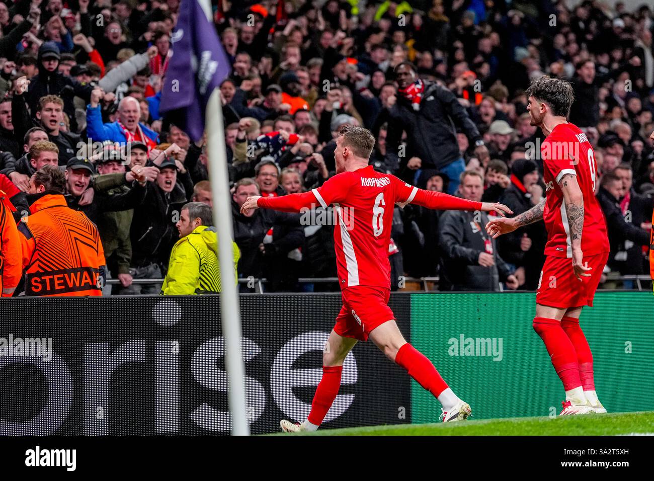 LONDON, ENGLAND - MARCH 13: Peer Koopmeiners of AZ Alkmaar celebrates ...