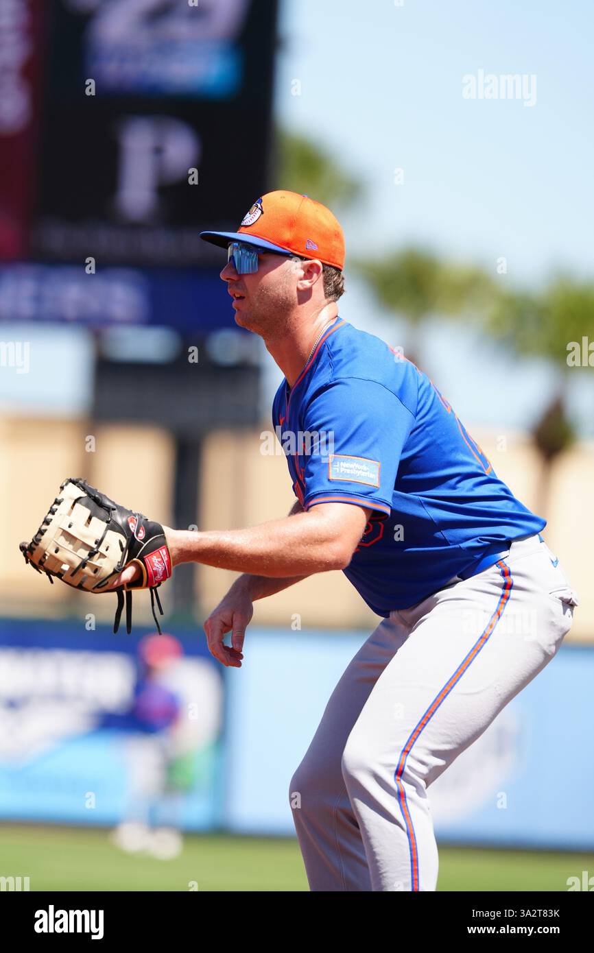 JUPITER, FL - MARCH 12: New York Mets first baseman Pete Alonso (20 ...