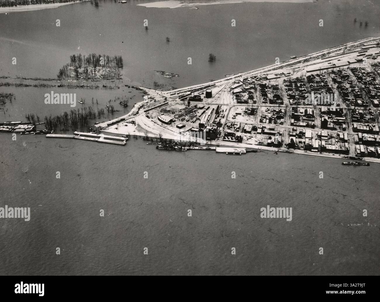 Aerial view of Ohio River Flood in Cairo; Illinois in 1937 Stock Photo ...